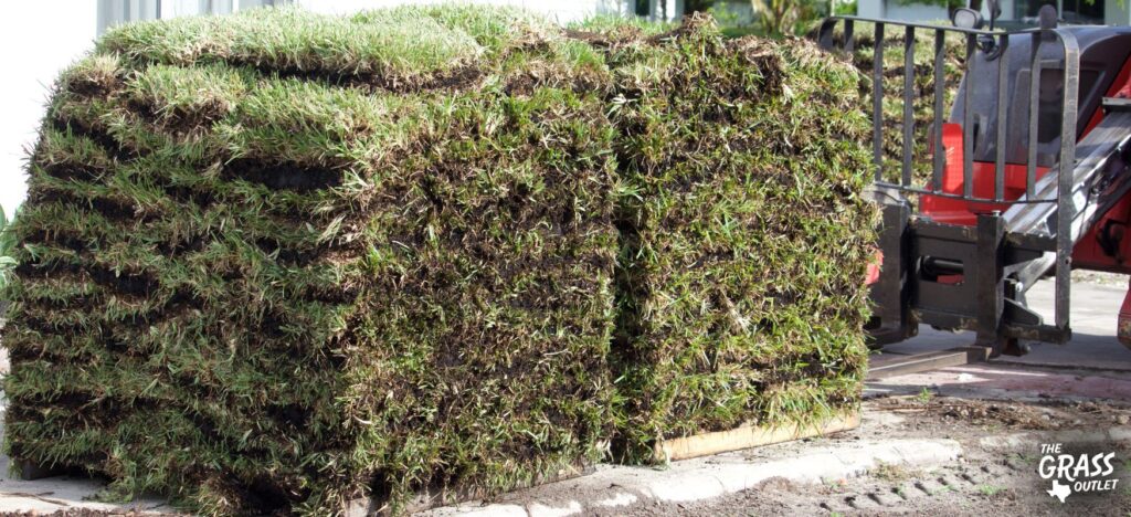How Many Square Feet in a Pallet of Sod? Complete Guide